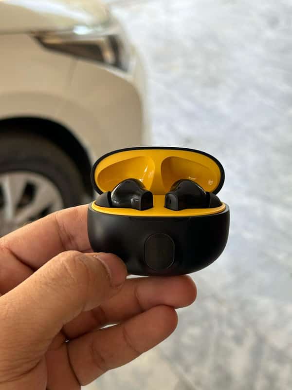 Ak come Earbuds M04